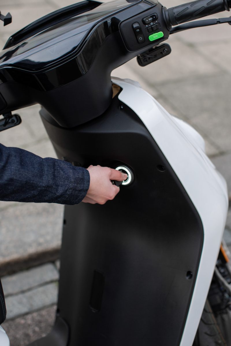 NIU MQi GT Electric Scooter Review | Curiously Conscious